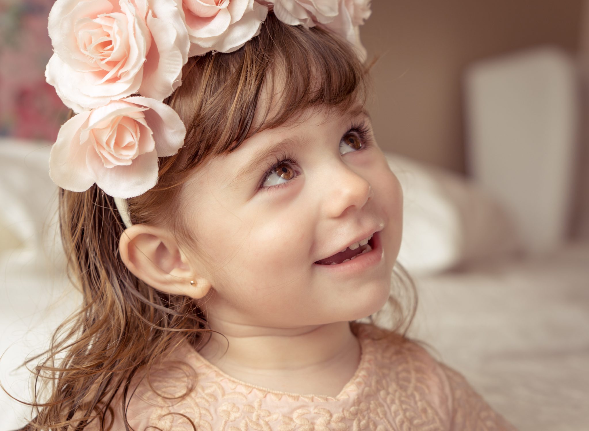 14 Dainty Girl Names That Feel Feminine and Light