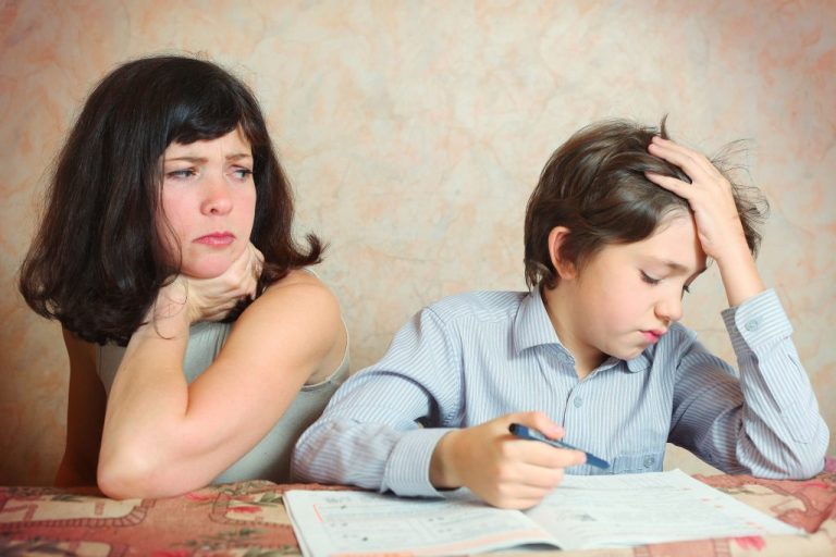 9 Red Flags Your Adult Children Are Ungrateful, No Matter What You Did ...