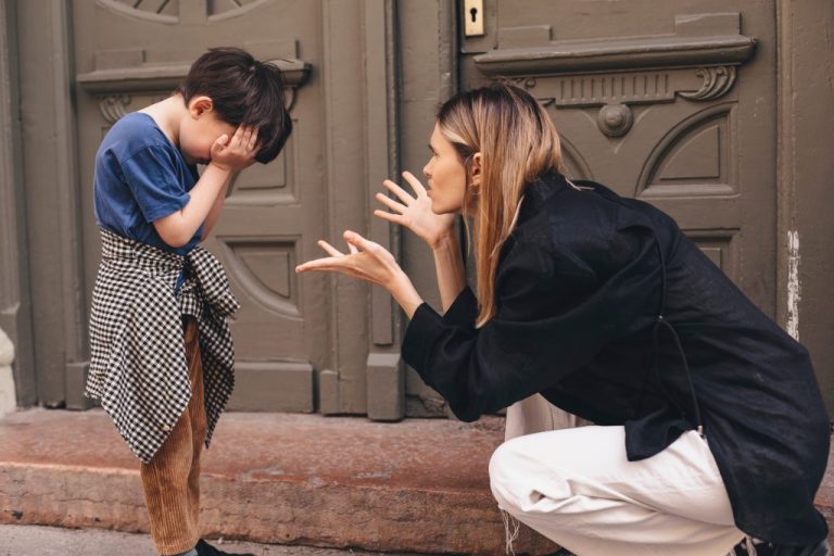 Adult Children Who Refuse To Visit Their Parents Have These 11 Reasons