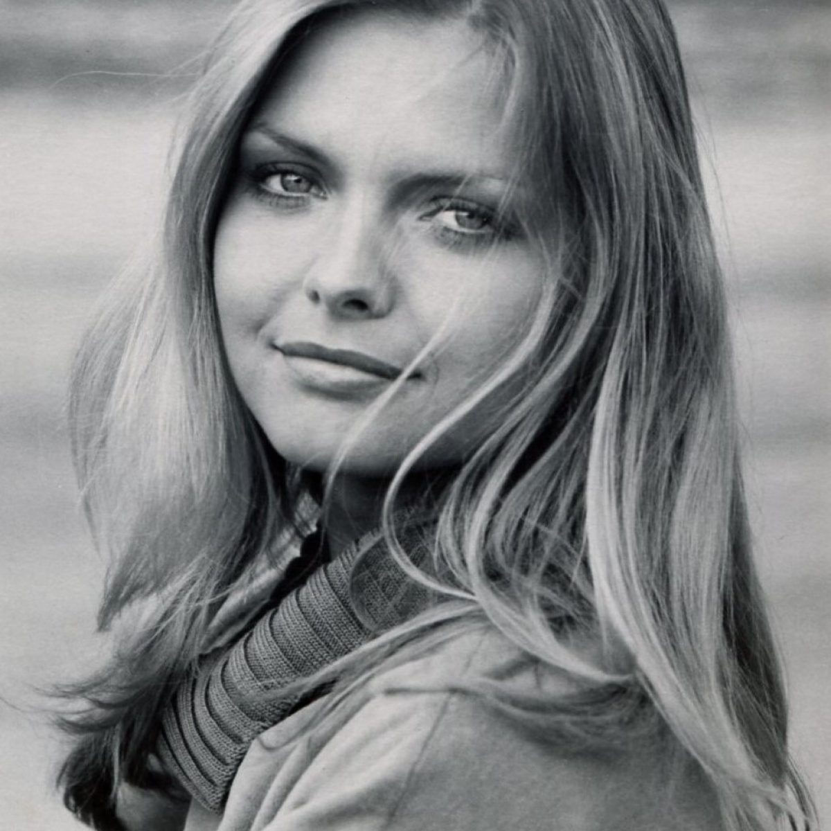 15 Of The Most Beautiful Actresses From the 80s