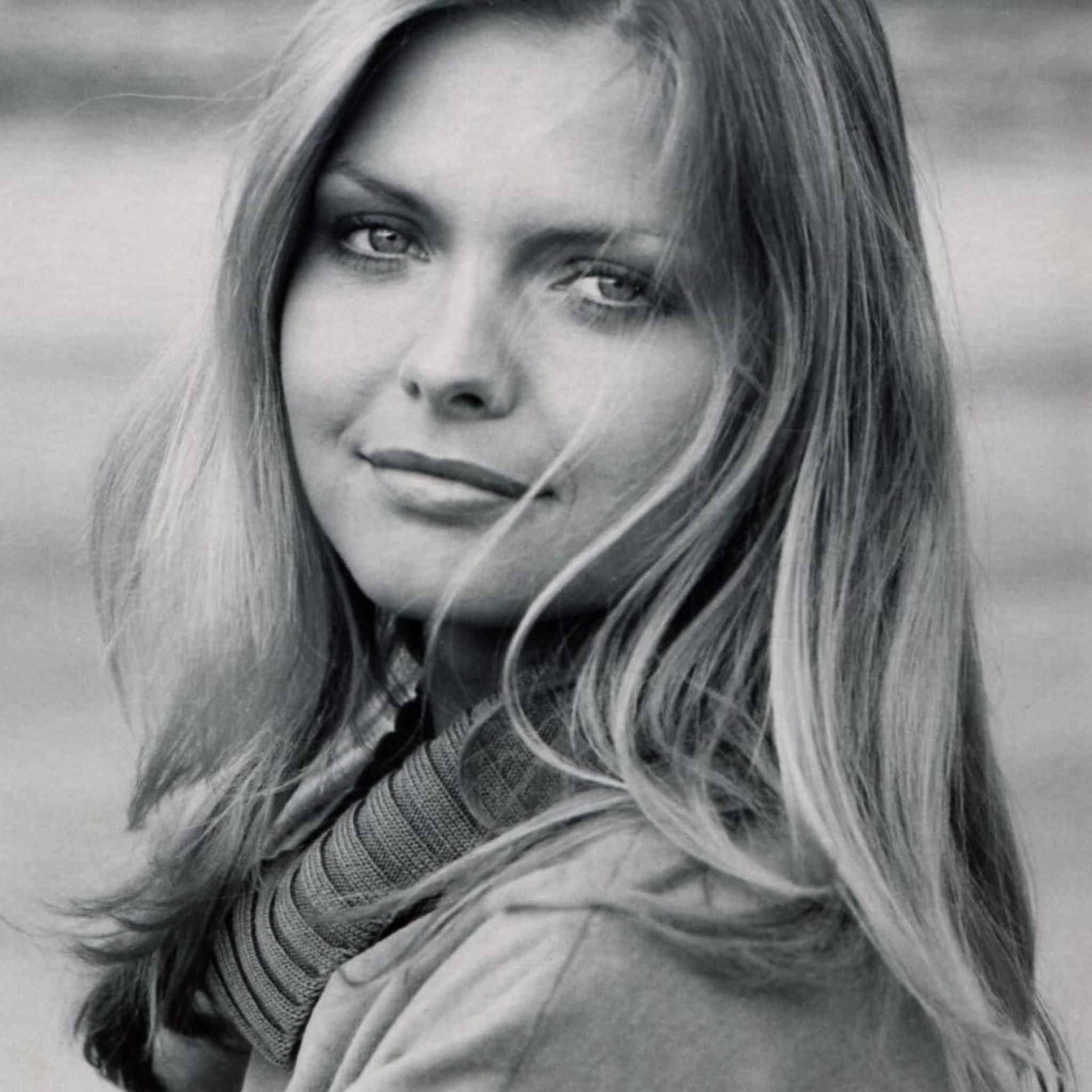 15 Of The Most Beautiful Actresses From the 80s